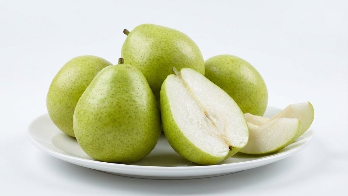 Berapa Kalori Pir Hijau? 57 kkal per 100g | NutriNusa